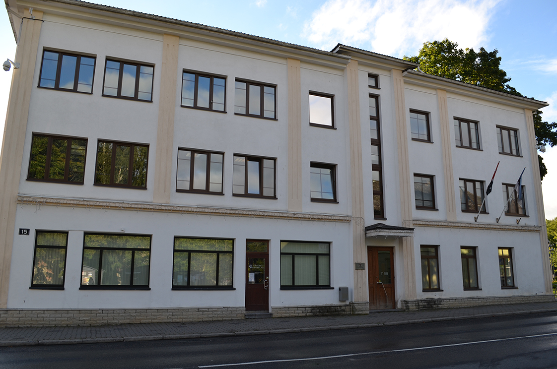 Tapa vald maksab perearstidele toetust - Kuulutaja