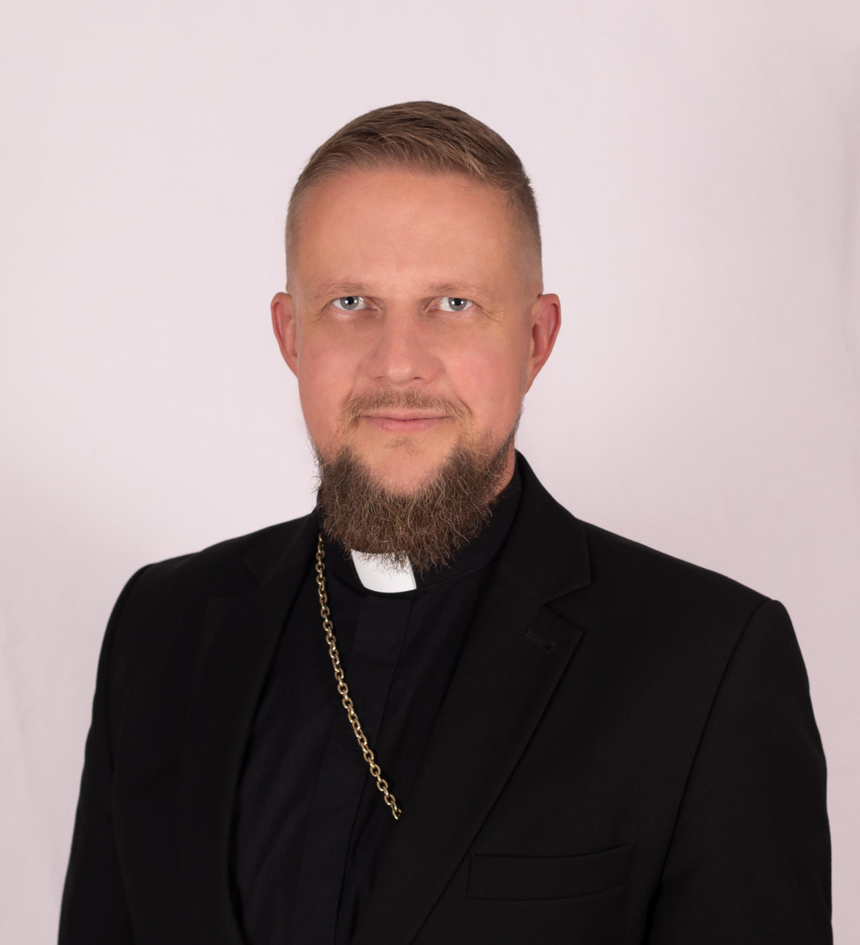 Omikroni ja oomega vahel - Kuulutaja