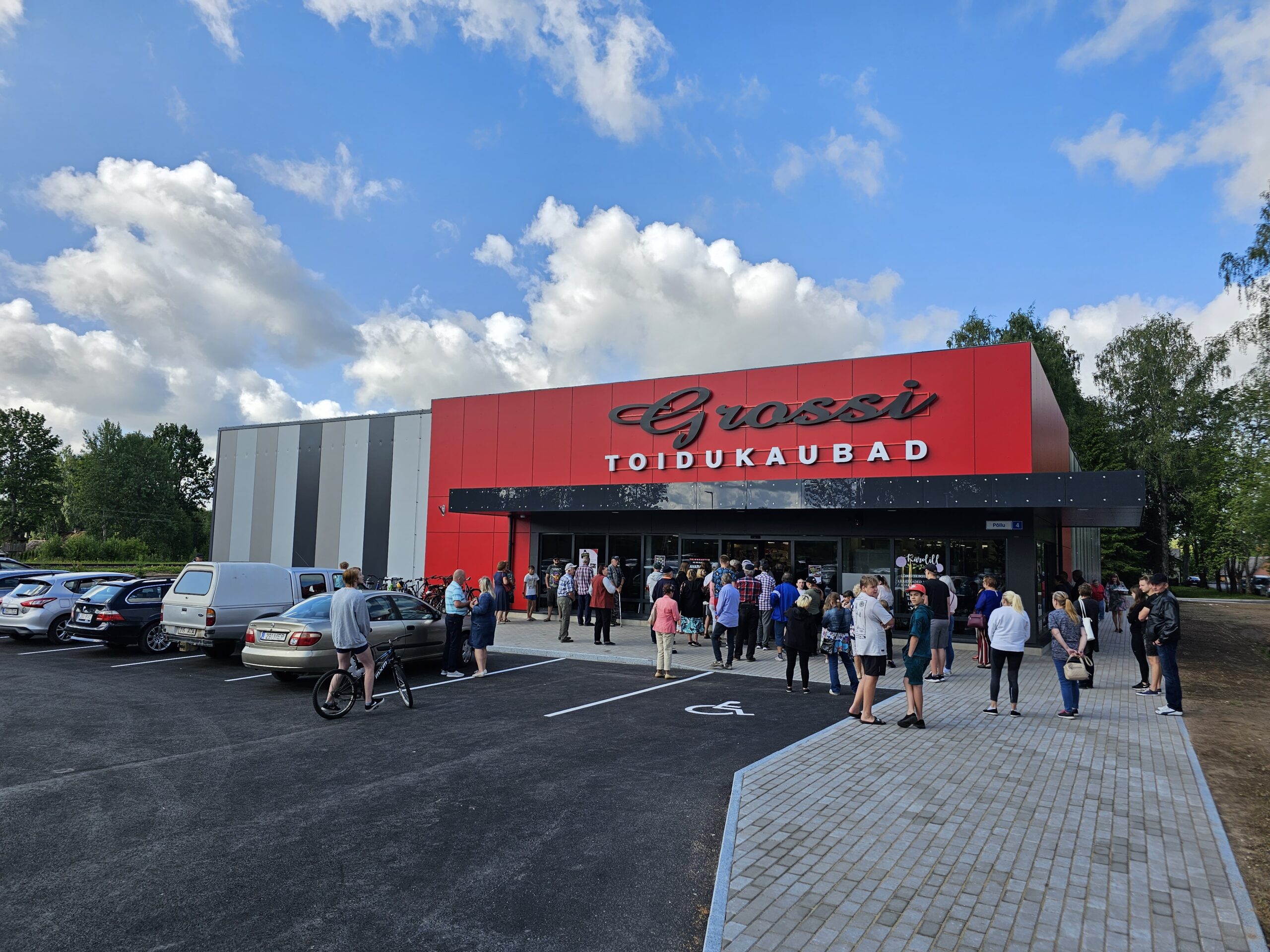 Antsla kauplus võeti väga soojalt vastu - Kuulutaja